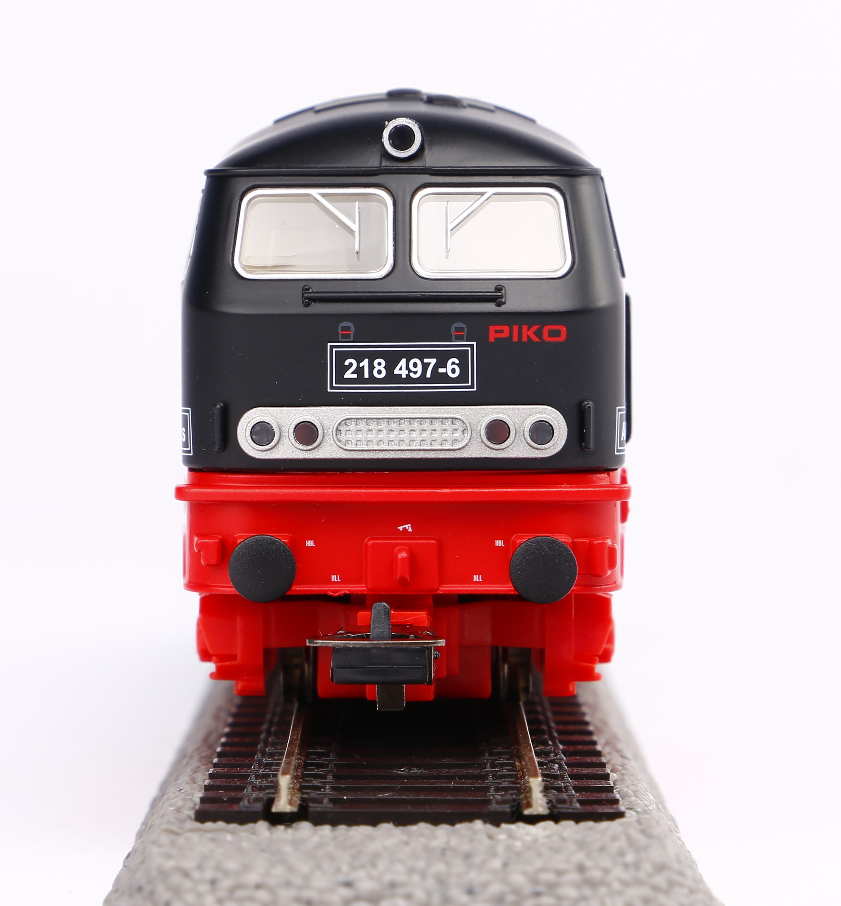 57401 BR218 497-6 "PIKO / Märklin"纪念车 音效版(德国联邦铁路公司 第六代) - 东莞安瑞模型工艺品营销有限公司